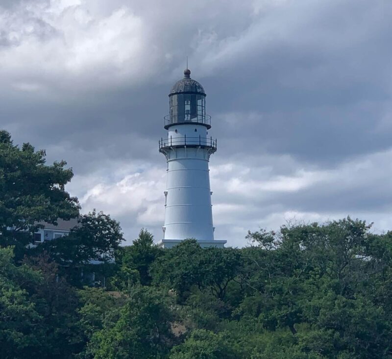 A Complete Guide to Cape Elizabeth Lighthouse (Two Lights) (+ Photos)