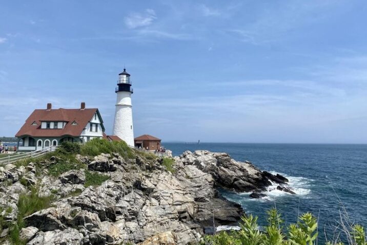 A Complete Guide to Portland Breakwater Light (Bug Light) (+ Photos)