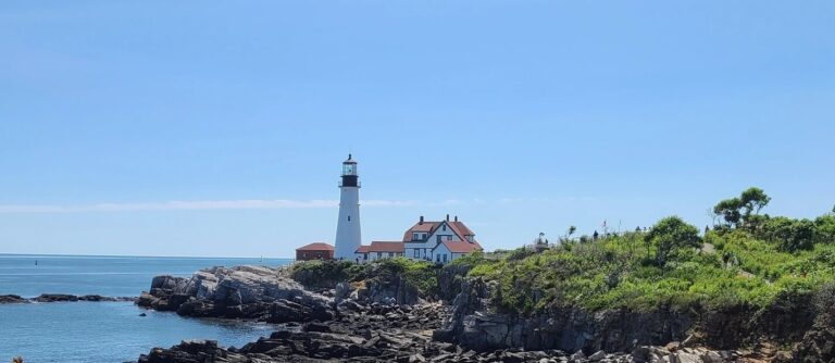 A Complete Guide to Portland Head Lighthouse (+ Photos & Video)