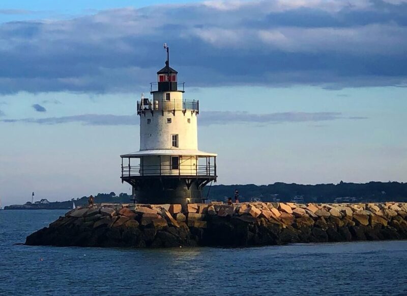 A Complete Guide to Spring Point Ledge Lighthouse (+ Photos)